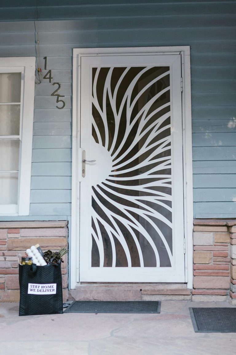 How Do Your Repair a Screen Door - A Guide